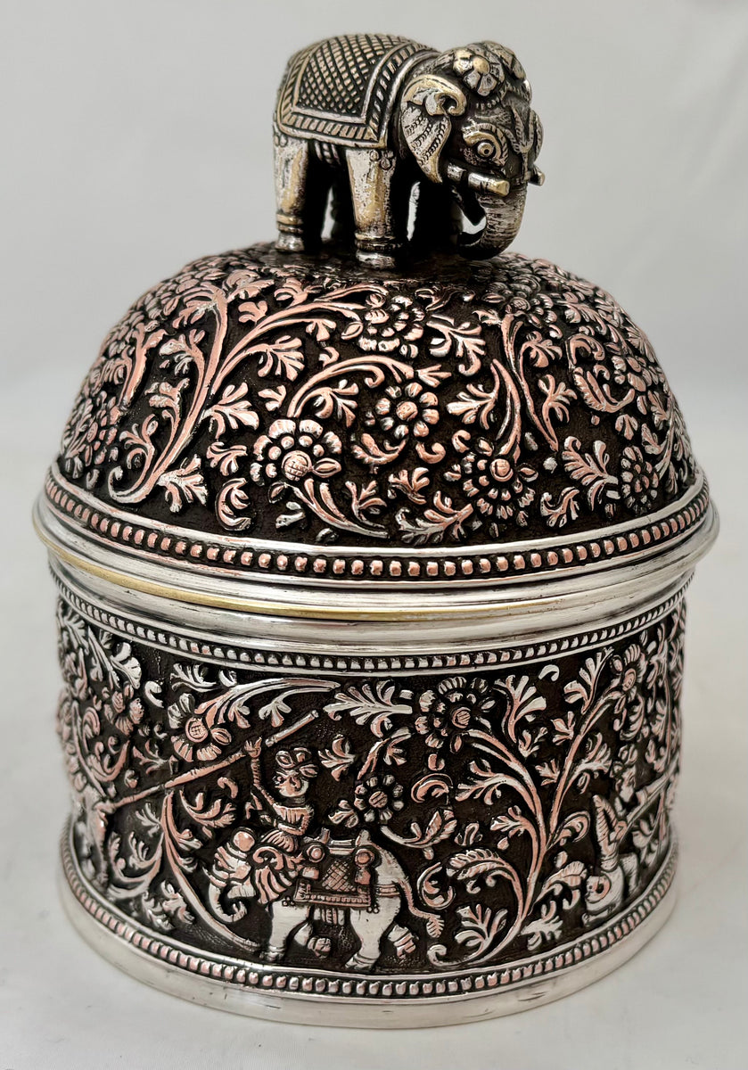 Indian Style Silver Plated Box and Cover with Elephant Finial. Elkingt ...